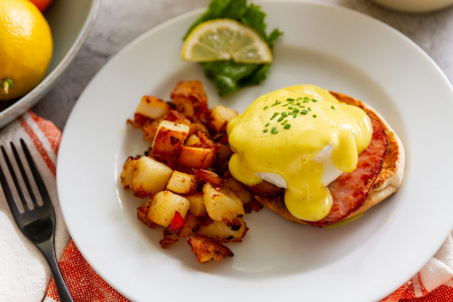 Eggs Benedict with Easy Hollandaise Recipe - Blue Plate Mayonnaise